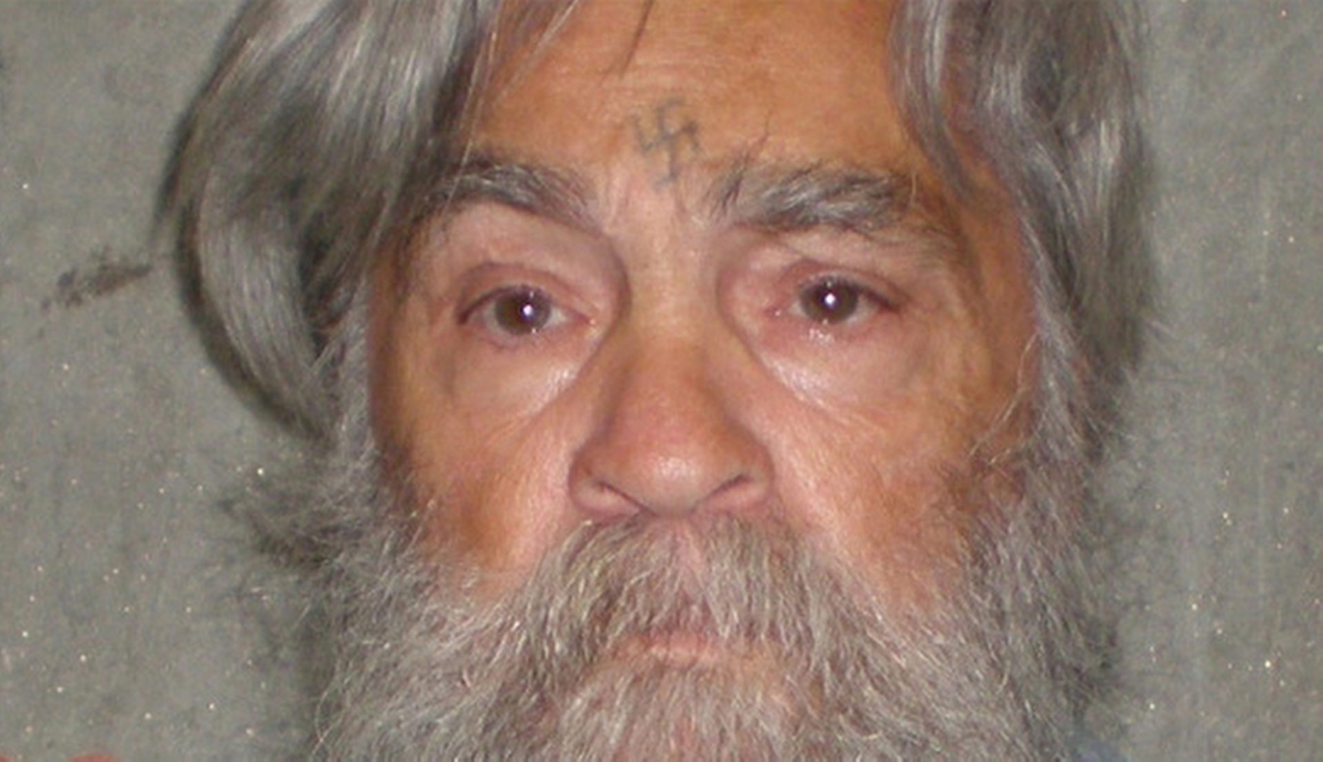 La vera storia di Charles Manson - Petali di loto